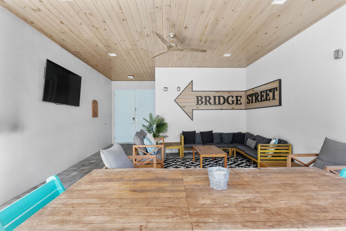 Beach Daze | Bradenton Beach, FL | Beach House Real Estate